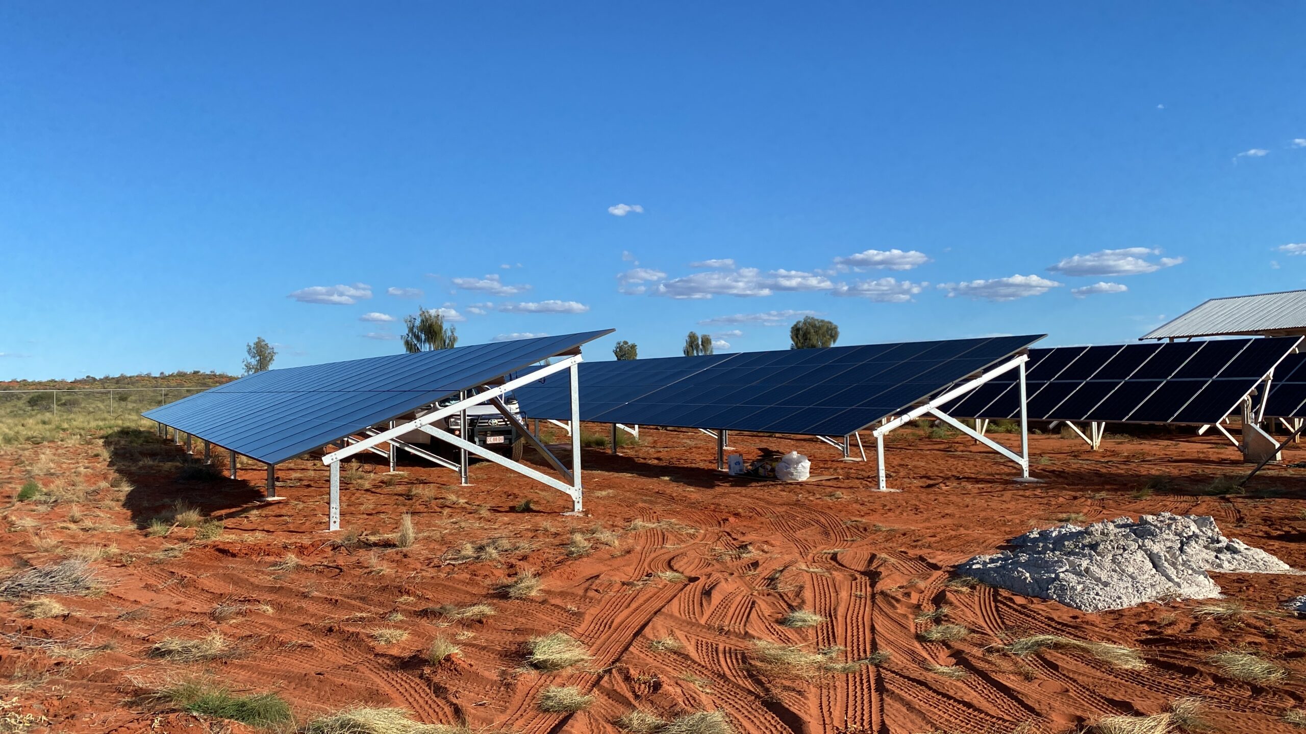 Yulara Solar Array | SOLAR MOUNTING SYSTEMS